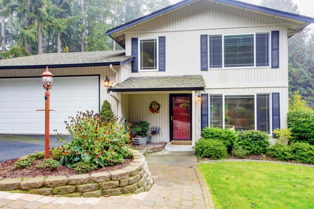 5 Front Entrance Mistakes That Are Always Eyesores | Home Improvement Life