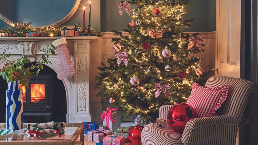 5 ways to stop your Christmas tree from dropping its needles | Home ...